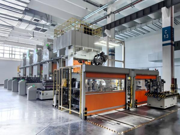 Quality Servo Robot Feeder High Tonnage Tandem Press Automation Easy Maintenance for sale