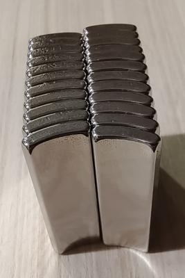 China Imanes R14.5 X R17.5 X del arco del neodimio del motor de BLDC uso industrial de 40 N50SH en venta