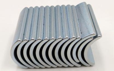 China De boogvormige Vrije van de Motormagneten N45SH van het Energieneodymium Deklaag van het de Rangzink Te koop