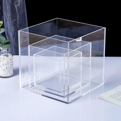 China Custom  Display Case With Magnet Lid Acrylic Booster Box  With Closure Protector Case for sale