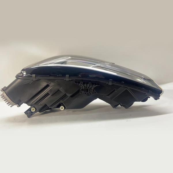 Quality Suitable for Audi Car Headlamp Suitable for A4L 2016-2019 B9LED Front Headlight for sale