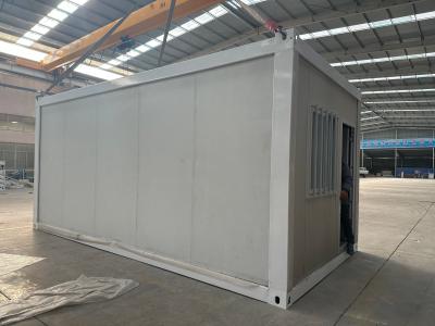 China Casa de contenedores plegable con marco de acero galvanizado moderno para composición de color personalizada y envío de 40'HQ en venta