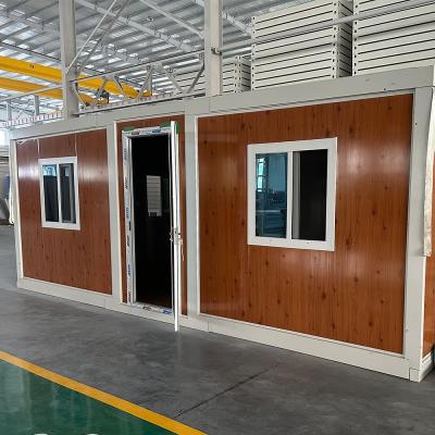 China Estructura Casa de contenedores de acero de lujo de 40 pies desmontable expandible resistente al fuego Panel de pared impermeable Villa prefabricada en venta