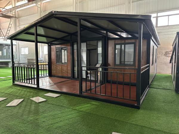 Quality Aluminum Window 3 Bedrooms Portable Prefabricated Expandable Container House for for sale