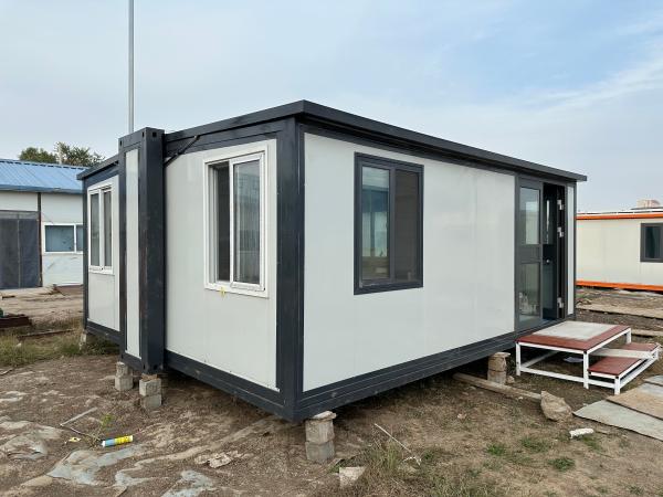 Quality Expandable Container House with Bathroom and Kitchen Luxurious 20ft 40ft Easy to for sale