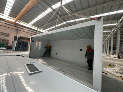 China 15-30 Years Service Life 20ft Fast Build Prefab House Modular Homes Stackable Foldable Container House with Steel Frame for sale