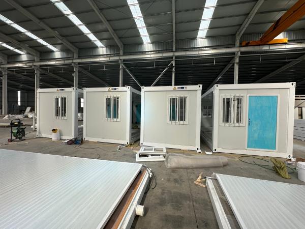 Quality Flexible Assemble 40 Ft Hurricane Proof Fold Out Container House Portable Mobile for sale