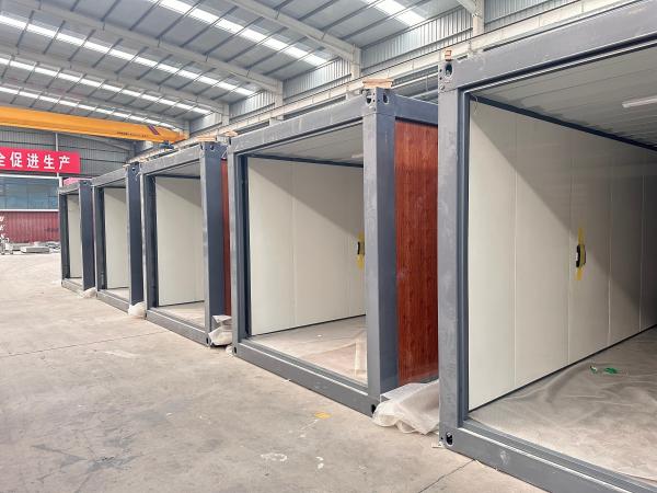 Quality Aluminum Window Top Fashion Z Folding Container House with Fast Install for sale