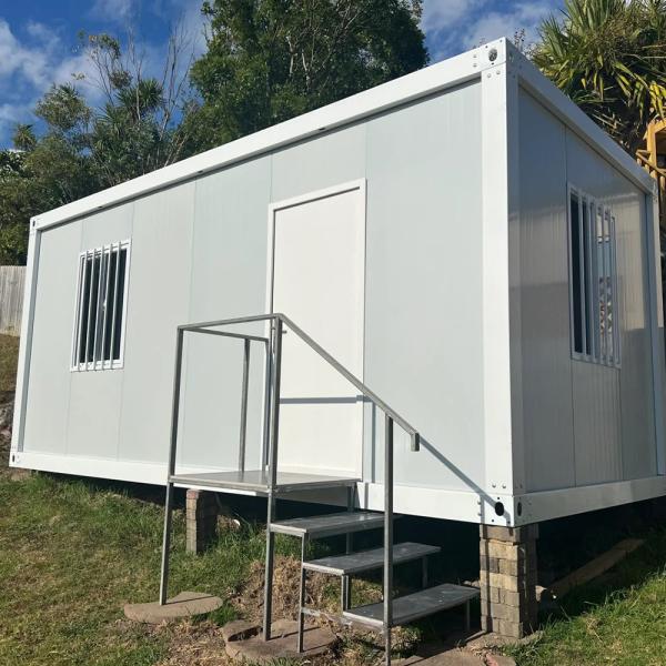 Quality Villas Ready Home Assembled Detachable Container House with Security Door and for sale