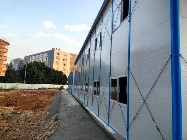 Quality Prefabricated A Frame House with Aluminum Window and 50/75/100mm Wave Sandwich for sale