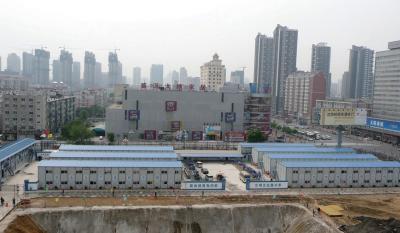 China Waterdicht 3 slaapkamers Prefab huis met houten vloer Te koop