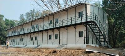 China Waterdicht 3 slaapkamers Prefab huis met houten vloer Te koop