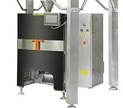中国 Chicken Paw Vertical Pillow Bag Automated Weighing and Packaging System 販売のため