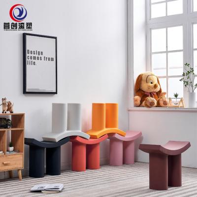 China Rotational Molding PE Plastic Rotary Moulding Machine 400V for producing furniture products for sale
