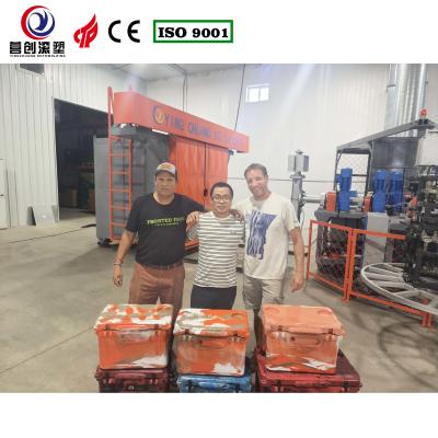 Cina Yingchuang Roto Camuffaggio Cooler Box con carousel rotomolding Machine in vendita