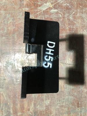 Cina Guardia di collegamento della pista di Spare Parts DH55 dell'escavatore di K1036003C Doosan in vendita