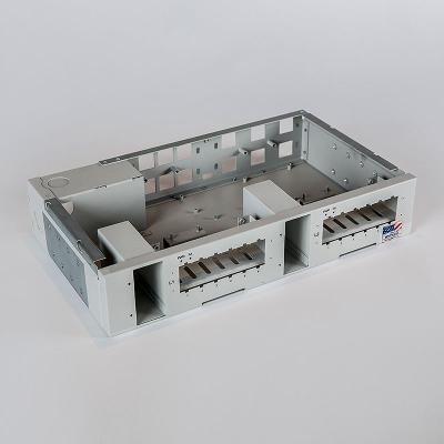 Cina saldatura di piegamento di perforazione di montaggio di CNC della scatola di recinzione della lamiera sottile di 0.1mm in vendita