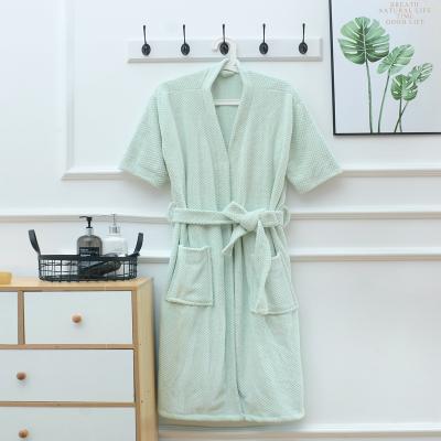 China Short Sleeve 300gsm 120cm Spa Robes Lightweight Breathable Solid Pattern for sale