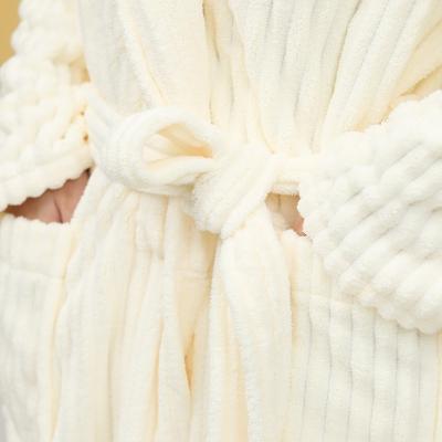 China Quick Drying Cream Coral Fleece Bath Robe 300 Grams Soft Material 120cm 85% Polyester 15% Polyamide for sale
