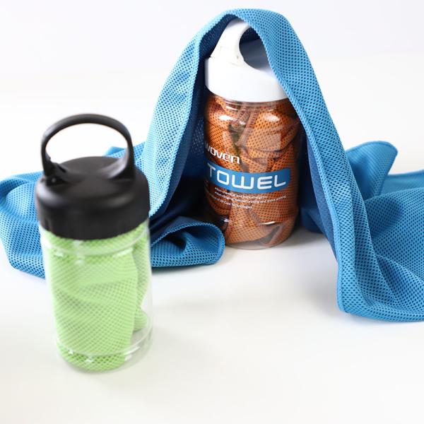 Quality High Density Slim Microfiber Sport Towel / Advanced Microfiber Cooling Towels With Bottle Package for sale