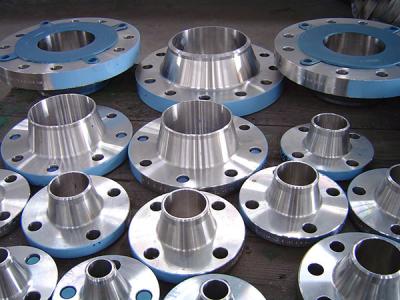Cina Flanges in acciaio inossidabile forgiato perfetto per applicazioni pesanti in dimensioni 1/2 24 pollici in vendita