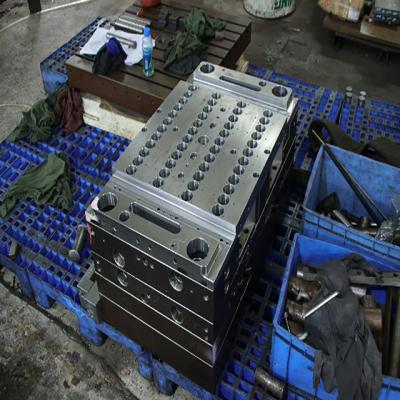 Cina Base di plastica su ordine dello stampaggio ad iniezione P20 1,2083 in vendita