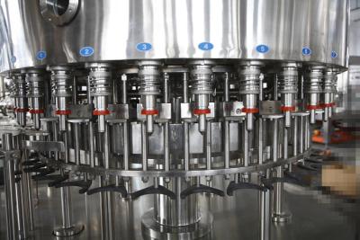 Cina Le bibite ad alta velocità/hanno carbonatato la macchina di rifornimento della bevanda per la bottiglia HDPE/del PE in vendita