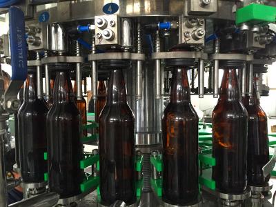 Cina L'acqua potabile/ha carbonatato la macchina di rifornimento della bevanda, stabilimento di imbottigliamento rotatorio dell'acqua in vendita