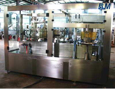 Cina La macchina di rifornimento automatica della latta di alluminio ed il sigillamento 2 in 1 per morbido/hanno carbonatato l'acqua della bevanda in vendita