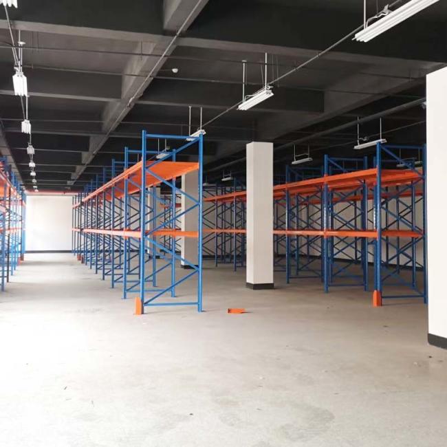 Warehouse storage solution with multiple pallet racks