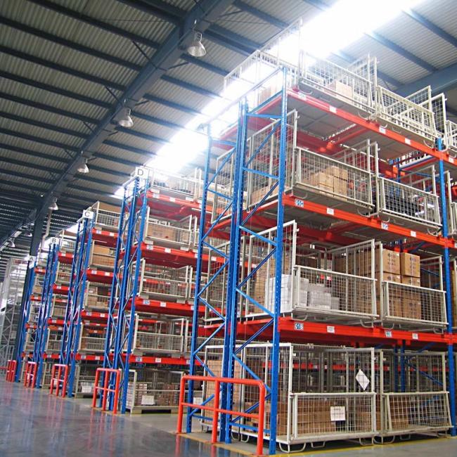 Custom color options for pallet racks