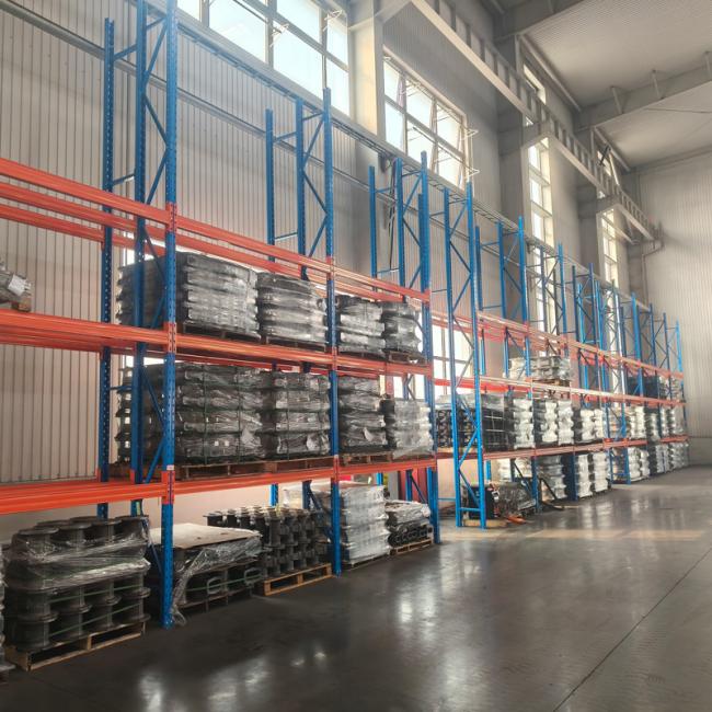 Pallet rack system with multiple storage levels