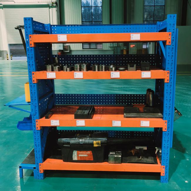 Medium duty shelving rack in use