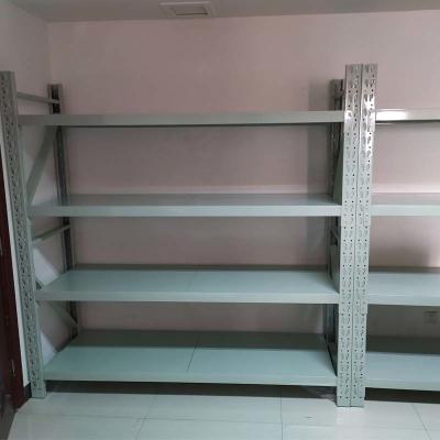 China Custom Color Industrial Warehouse Racking Rivetier Boltless Shelving Rust Free for sale
