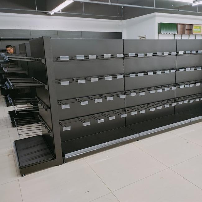 Customizable display rack with various shelf configurations