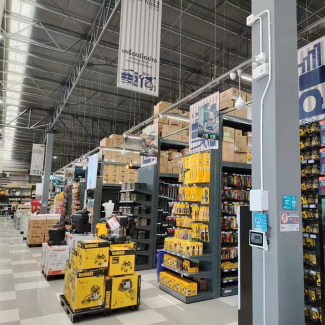 Retail store installation of gondola shelving