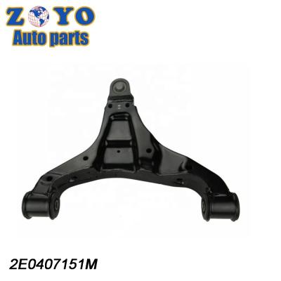 Cina VW CRAFTER Braccio di controllo sinistro con rivestimento nero E Parti di sospensione auto Busco di gomma in vendita