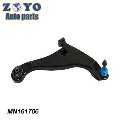 Cina OEM Standard SB-7982 Braccio di controllo anteriore inferiore per le parti di sospensione Mitsubishi Eclipse in vendita