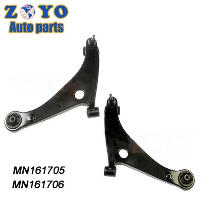 Cina OEM Standard SB-7982 Braccio di controllo anteriore inferiore per le parti di sospensione Mitsubishi Eclipse in vendita