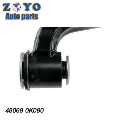 Cina OEM Standard Lower Upper Control Arm per Toyota Revo Sequoia Hilux Posizione sinistra in vendita