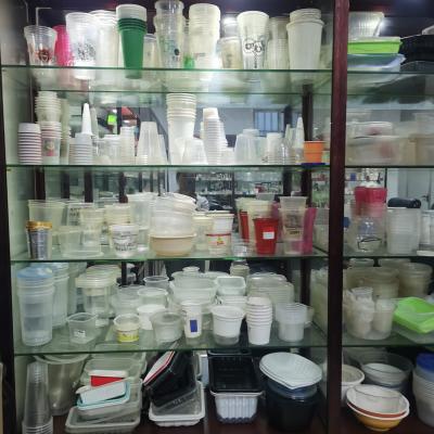 Cina Macchina di termoformatura di tazze da 8000 kg con larghezza massima di 750 mm in vendita