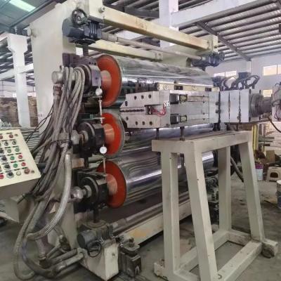 Chine Extrudeuse à vis unique personnalisée avec 33 1 longueur de vis et système de contrôle PLC à vendre