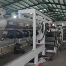 China 33 1 Schroef Plastic Sheet Extruder Machine met PLC-besturingssysteem en aangepaste extrusiemat for sale