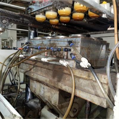 Китай Максимальная эффективность 7000кг Пластиковая термоформационная машина с максимальной глубиной формирования 180 мм продается