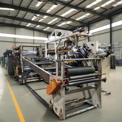 China Vielseitige Kunststoff-Extrusionsmaschine mit Wasserkühlsystem und individueller Schraubengestaltung zu verkaufen