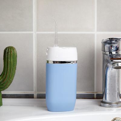 Cina acqua senza cordone portatile Flosser di mini irrigator orale di 3 di modi 2 denti di Jet Tips Deep Clean in vendita
