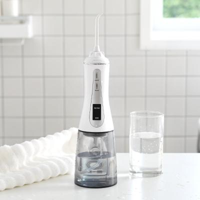 Cina Rechargeable Cordless Water Flosser Teeth Cleaner With LED Display in vendita