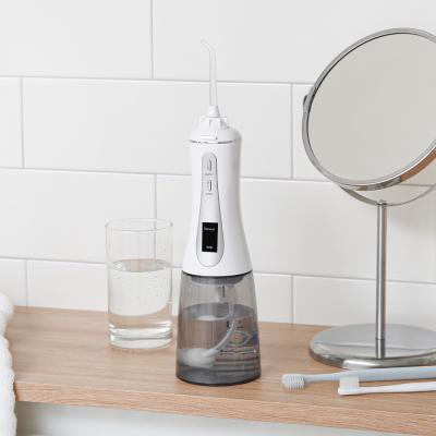 Cina 1800mAh Portable Cordless Dental Water Jet,LED Display Water Irrigator For Mouth in vendita