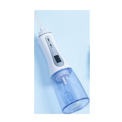Cina Rechargeable Cordless Water Flosser Teeth Cleaner POM Material 120PSI Pressure in vendita
