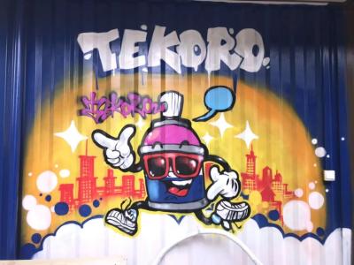 China 400ml Antiseptic Graffiti Spray Paint with Three Years Validity for Versatile Substrates for sale